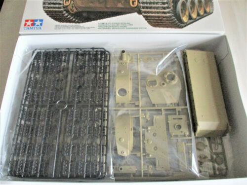 Tamiya 35146 1:35 Tiger I Mid Production Tank Model - WWII Replica ...